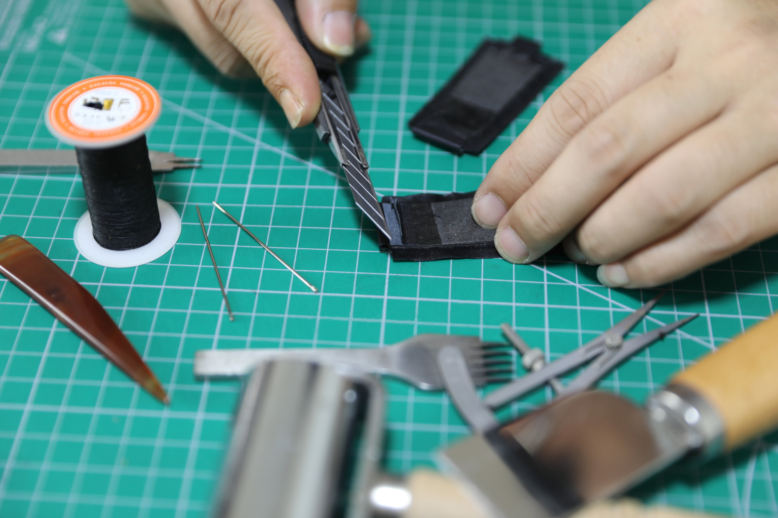 Wholesale Custom Alligator, Leather, And Canvas Watch Straps For Businesses